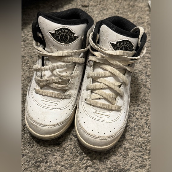 Jordan | Shoes | Authentic Nike Air Jordan Retro 2 Python White Black ...